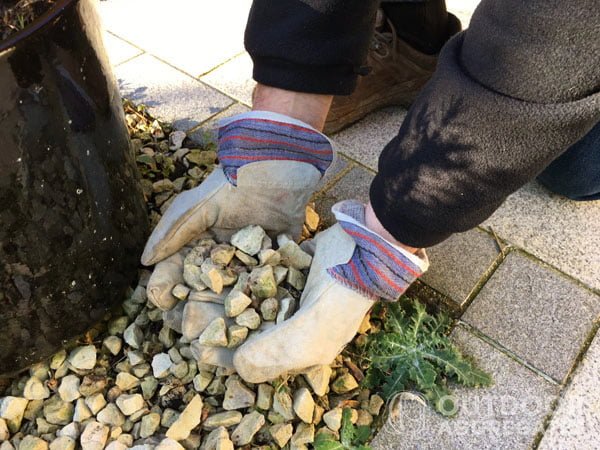 People Also Ask About: Laying Garden Pebbles and Chippings